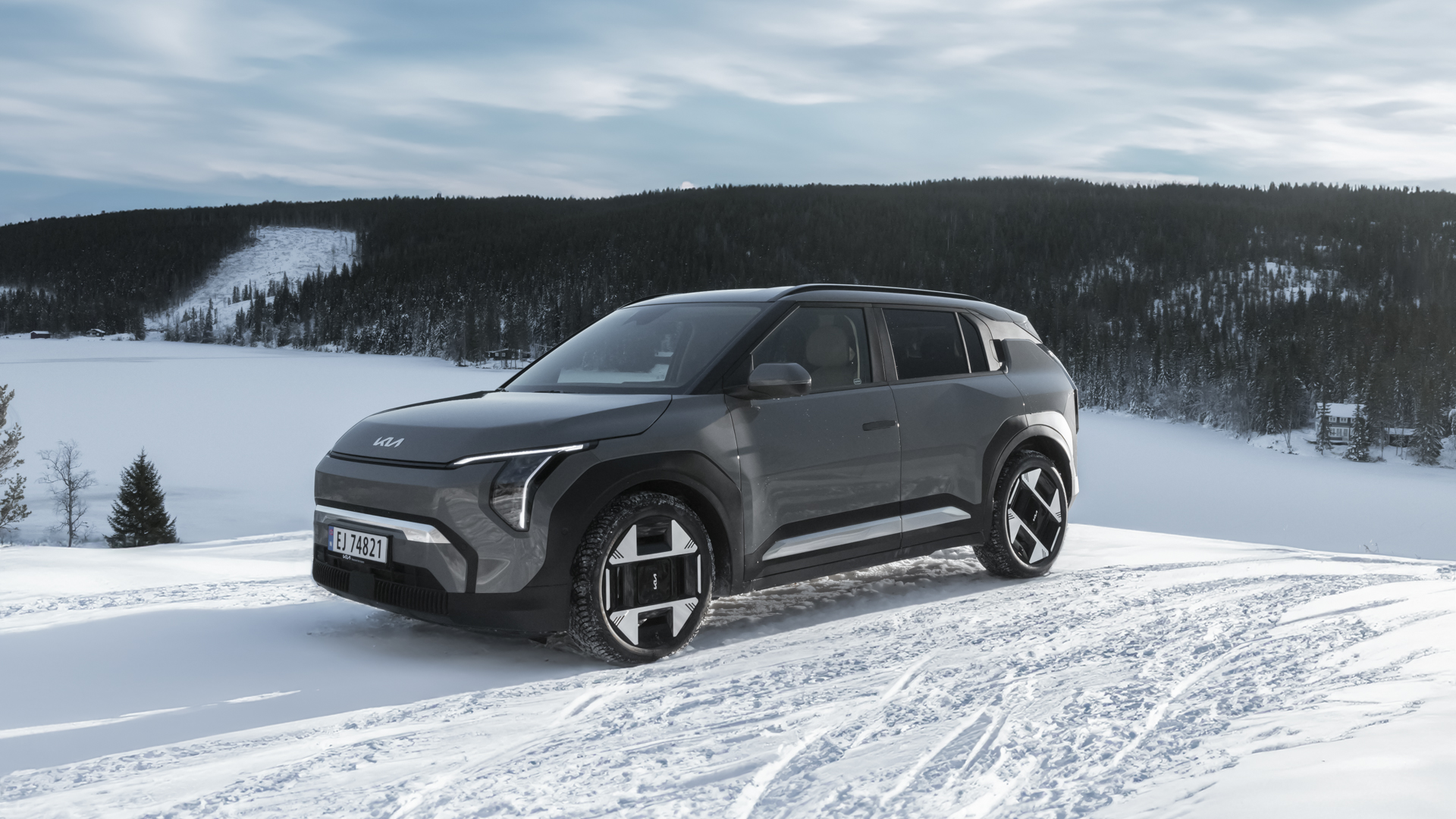 Kia EV3 - Kompakt SUV med over 600 km rekkevidde | Få tilbud nå