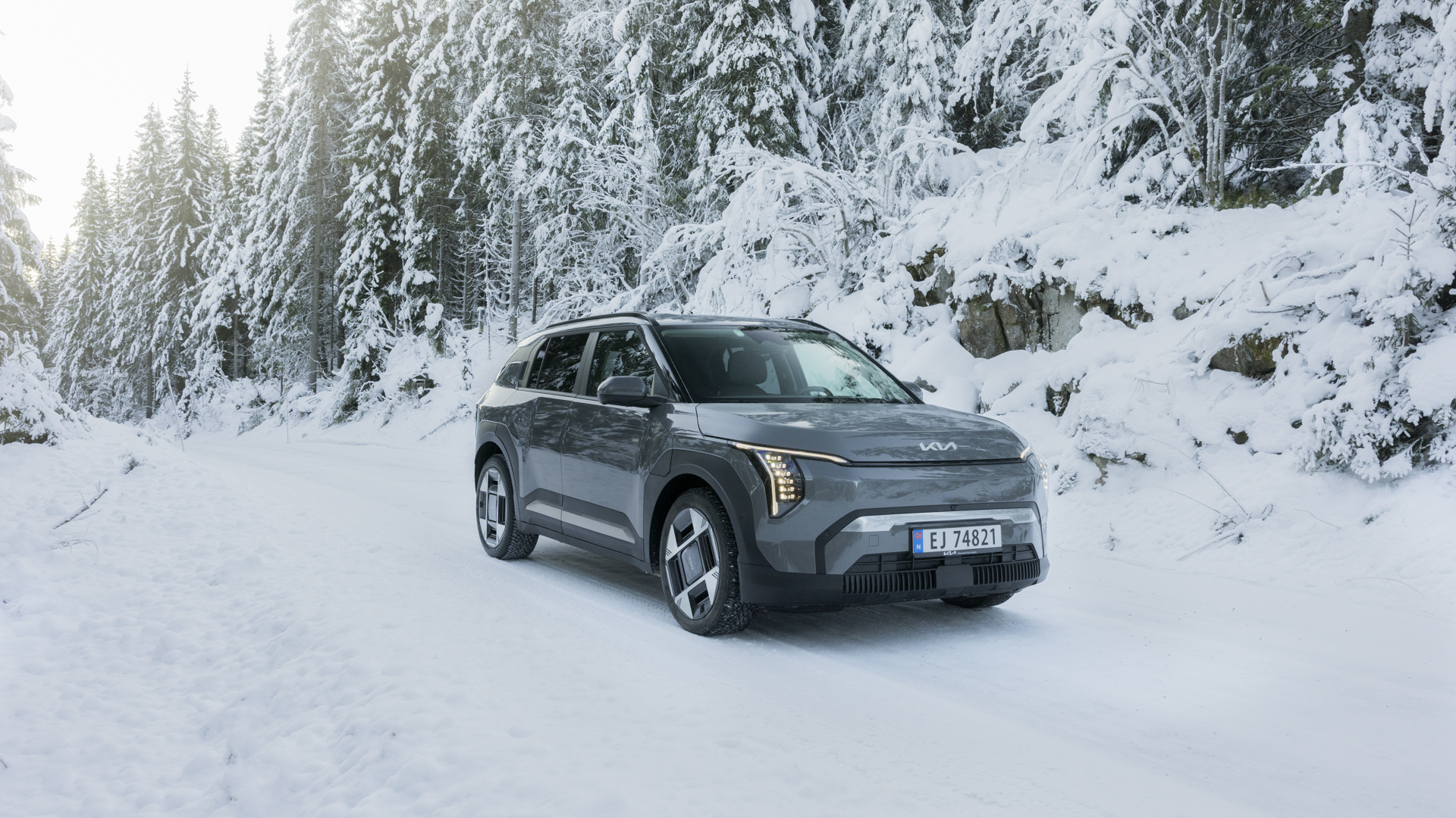 Kia EV3 - Kompakt SUV med over 600 km rekkevidde | Få tilbud nå