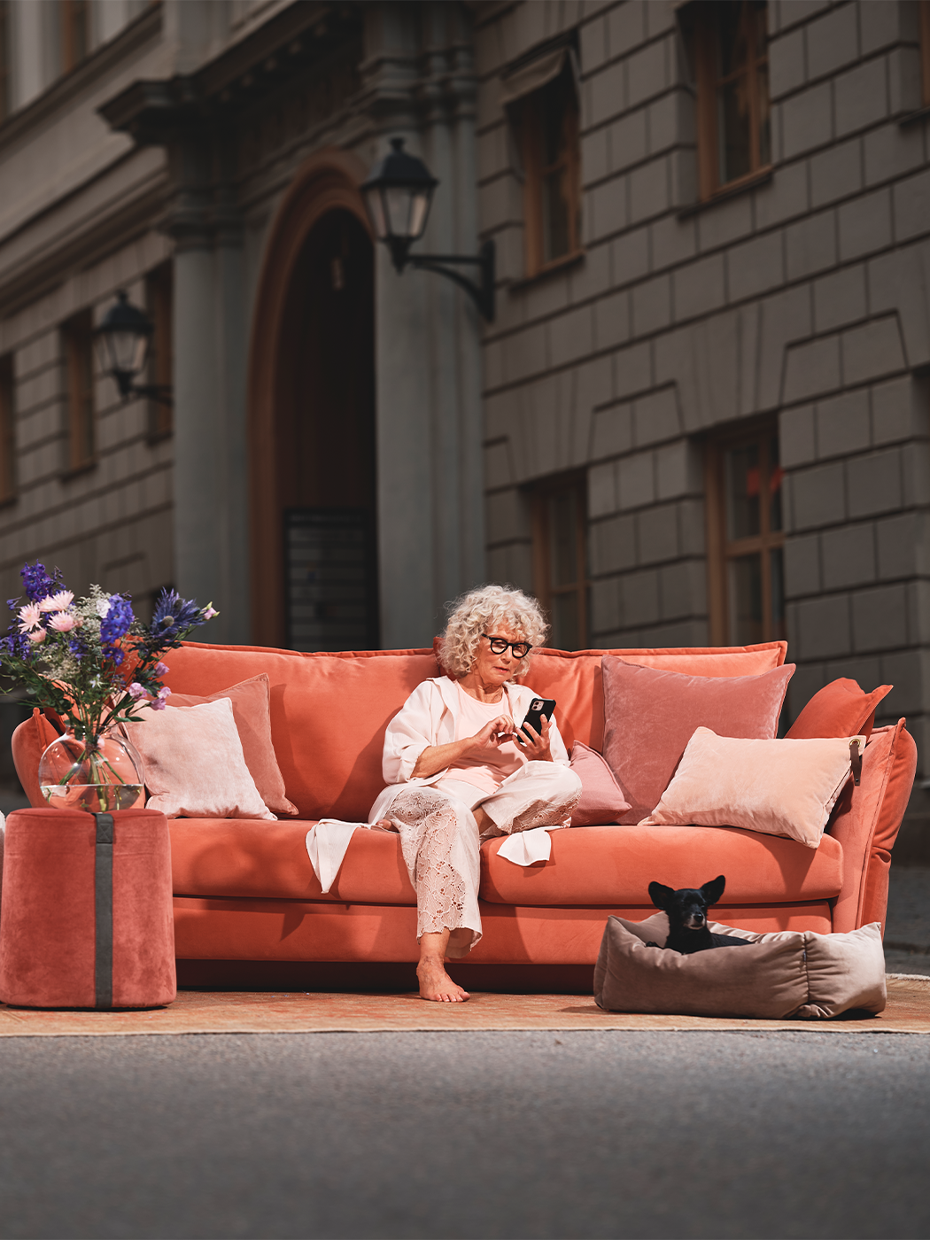 KATTEN | Schönes Schlafsofa in Samt oder Manchester | SWEEF