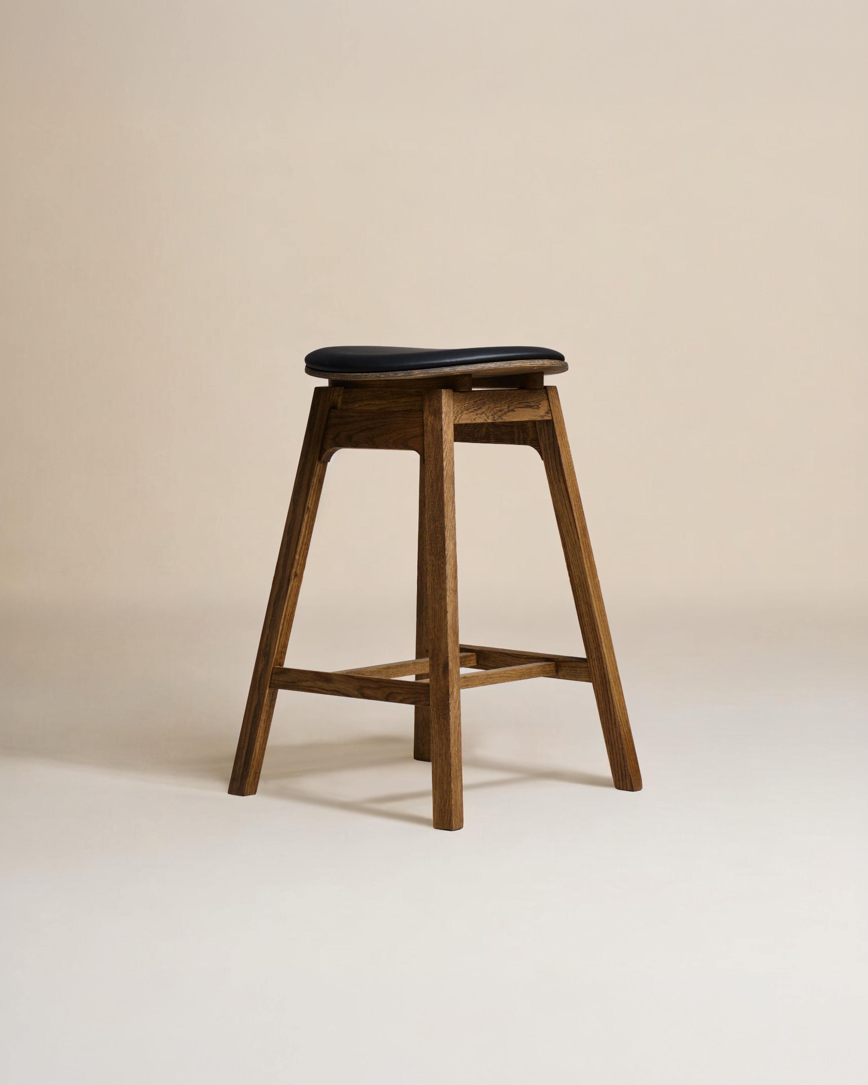 UGGLAN BARSTUHL | Barstuhl aus Holz, 70cm Sitzhöhe | SWEEF